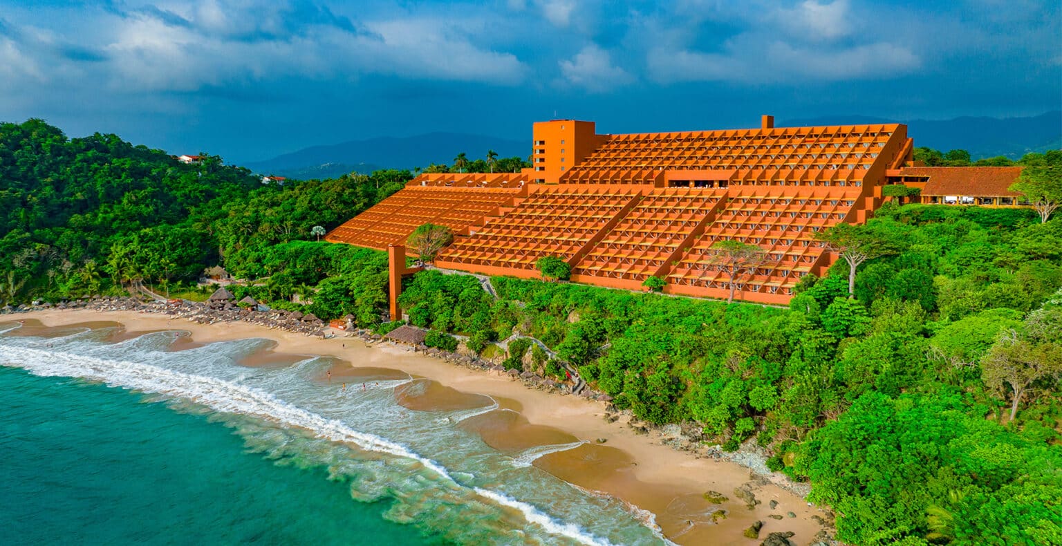 Grupo Brisas® - Hotels & Resorts in Mexico